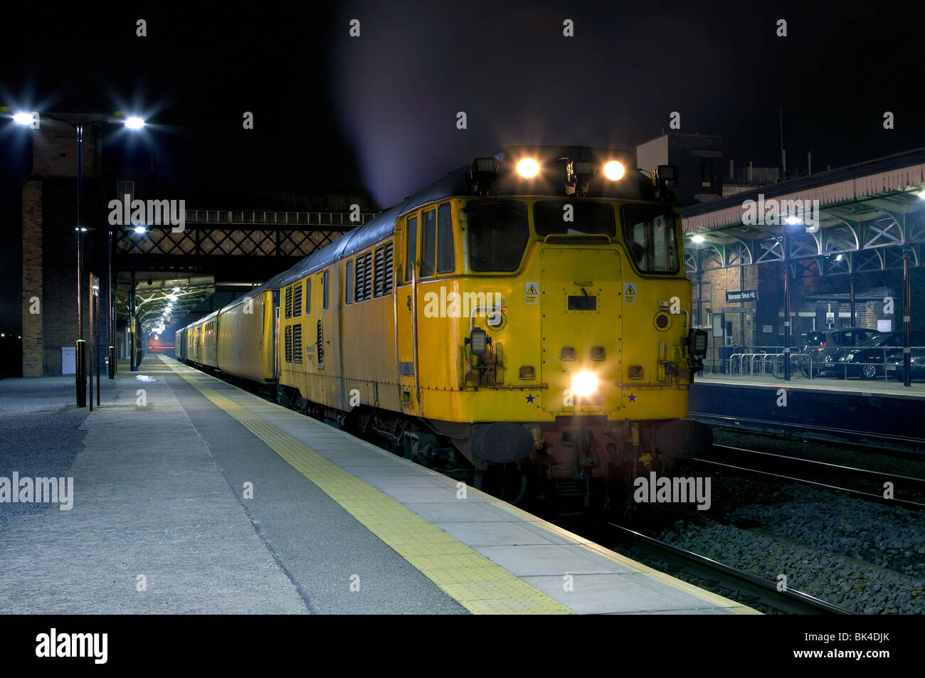 Structure gauging train hi-res stock photography and images - Alamy