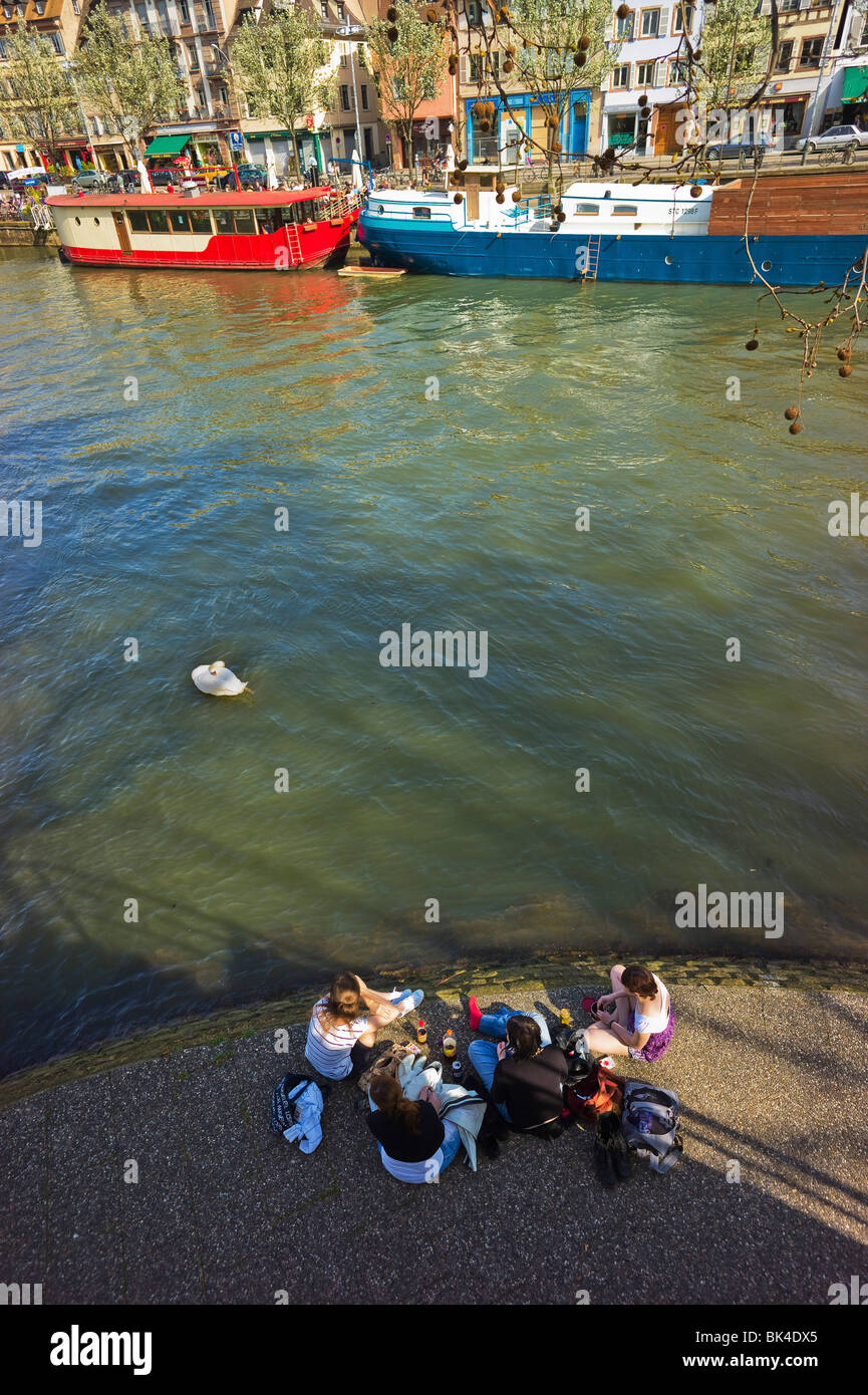 Group of girls strasbourg hi-res stock photography and images - Alamy