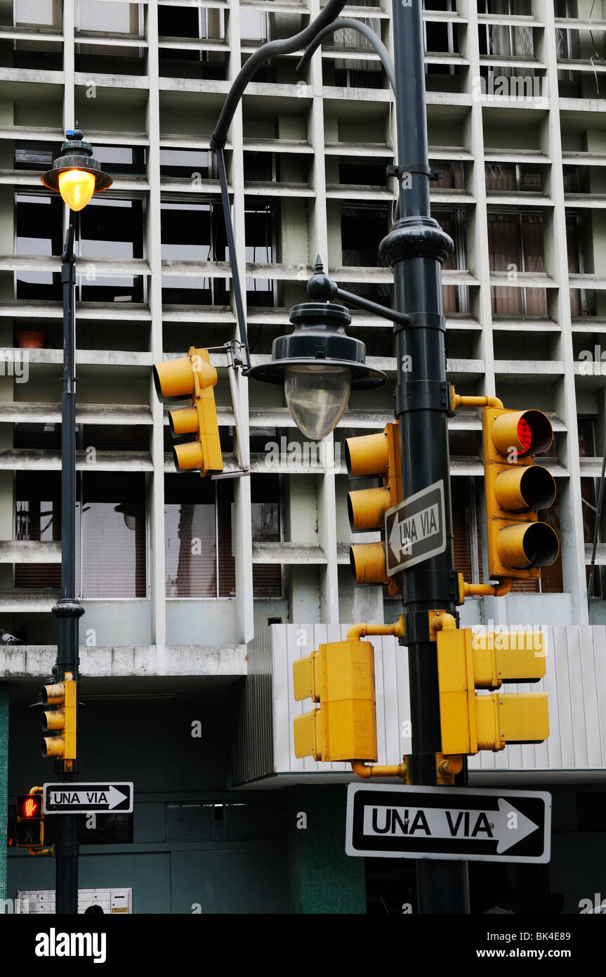 Guayaquil street sign hi-res stock photography and images - Alamy