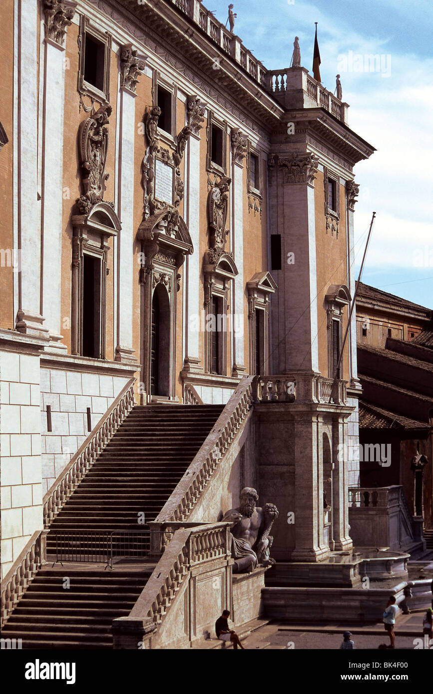 Government building rome italy hi-res stock photography and images - Alamy
