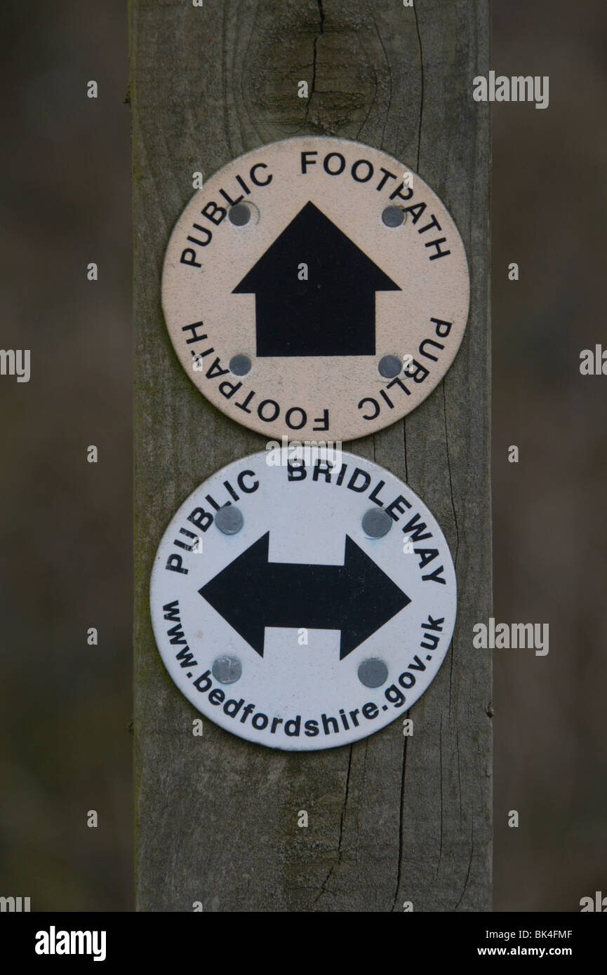 Bridleway sign hi-res stock photography and images - Alamy