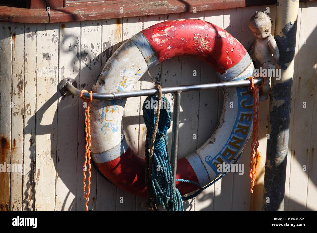 Old life preserver ring boat hi-res stock photography and images - Alamy
