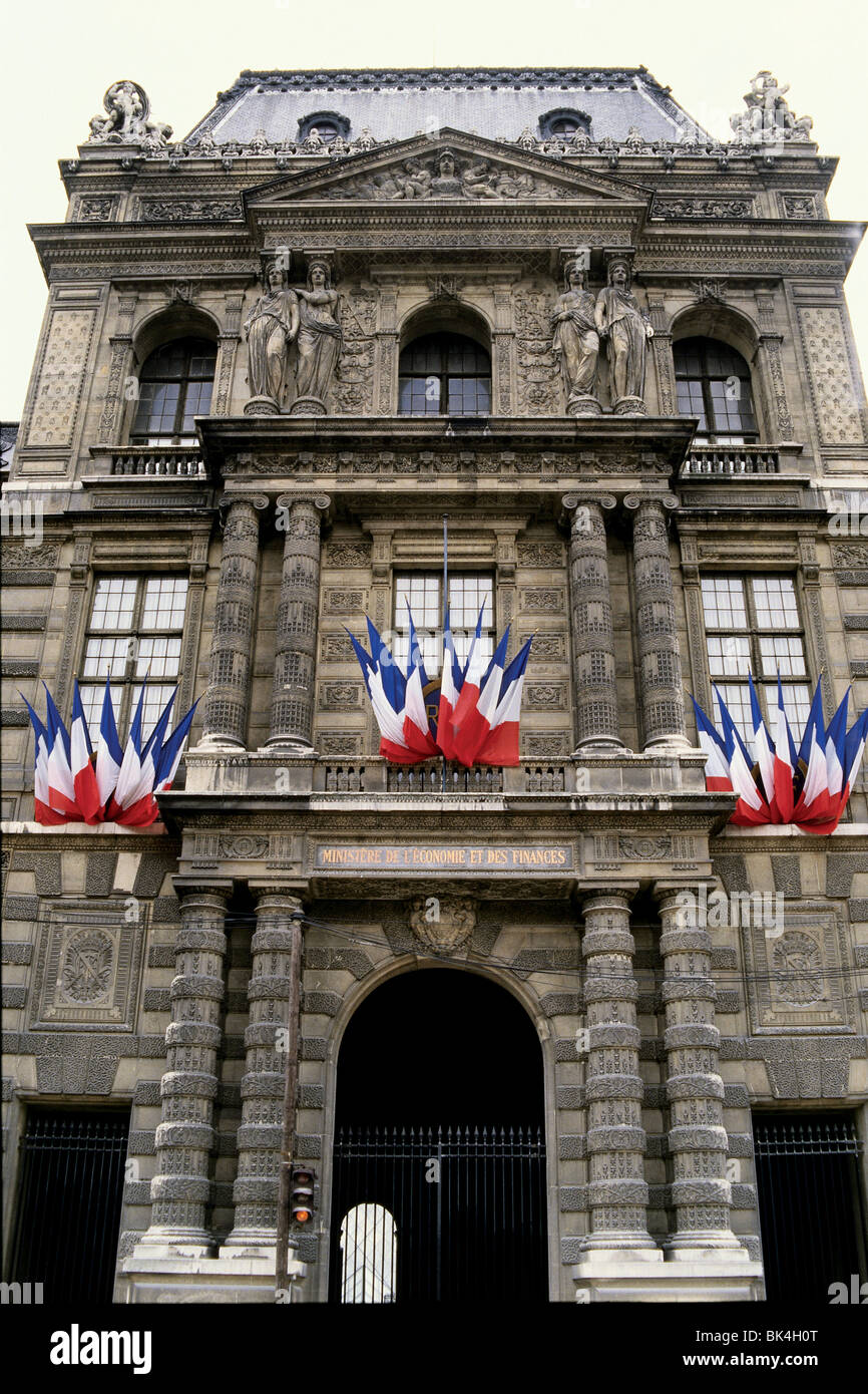 Economy of paris hi-res stock photography and images - Alamy