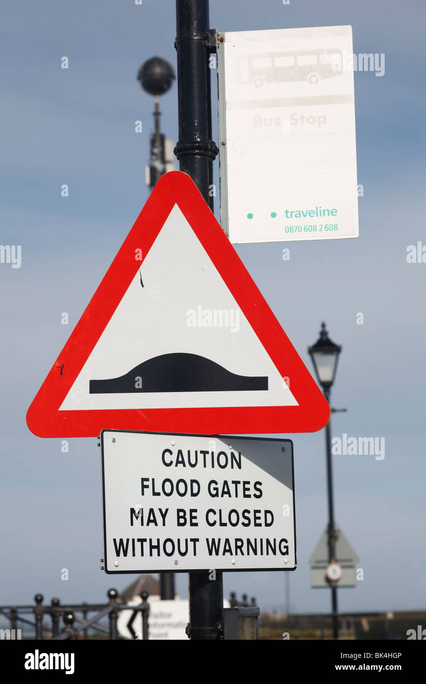 Flood Gate Sign High Resolution Stock Photography and Images - Alamy