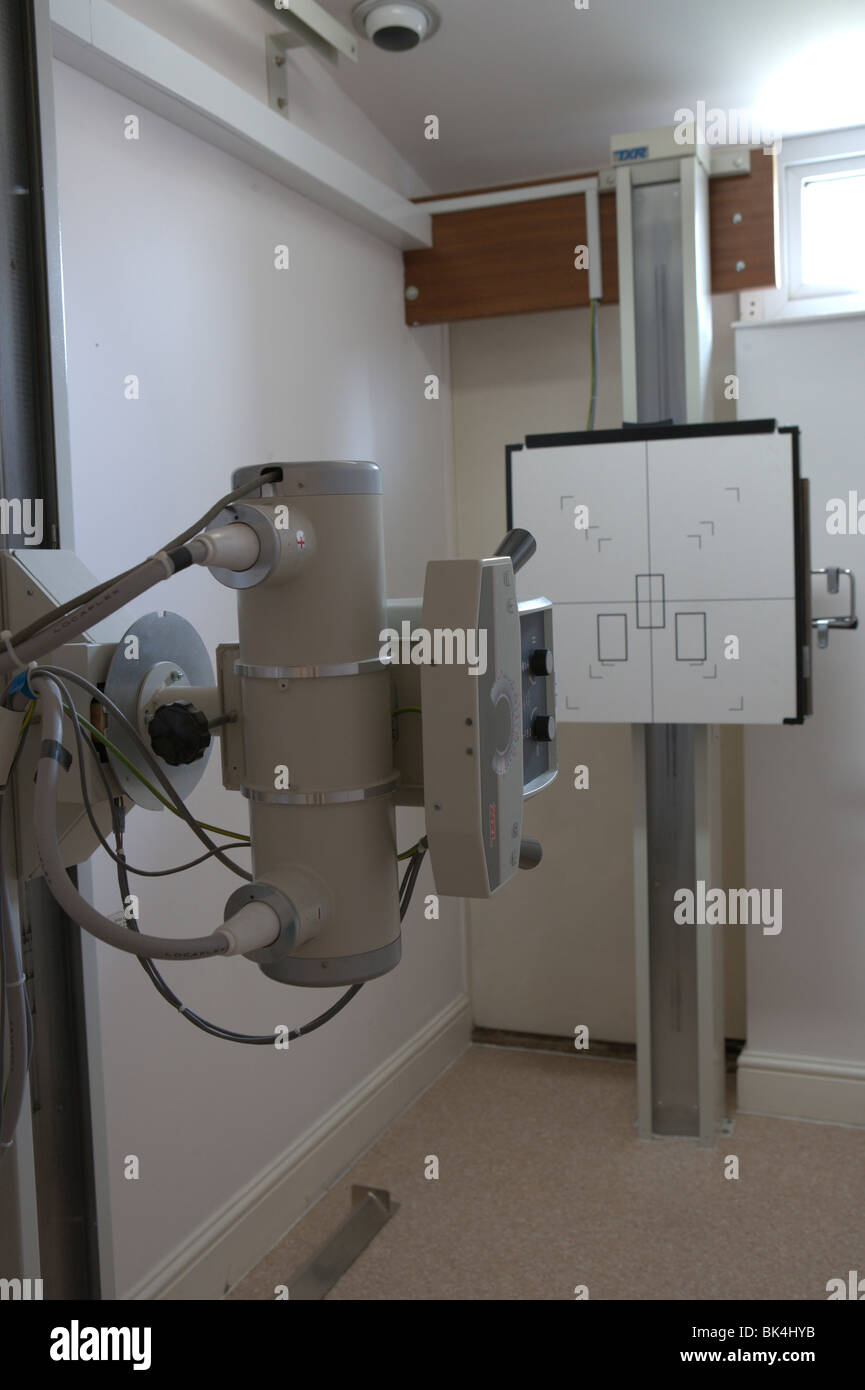 X ray machine hi-res stock photography and images - Alamy