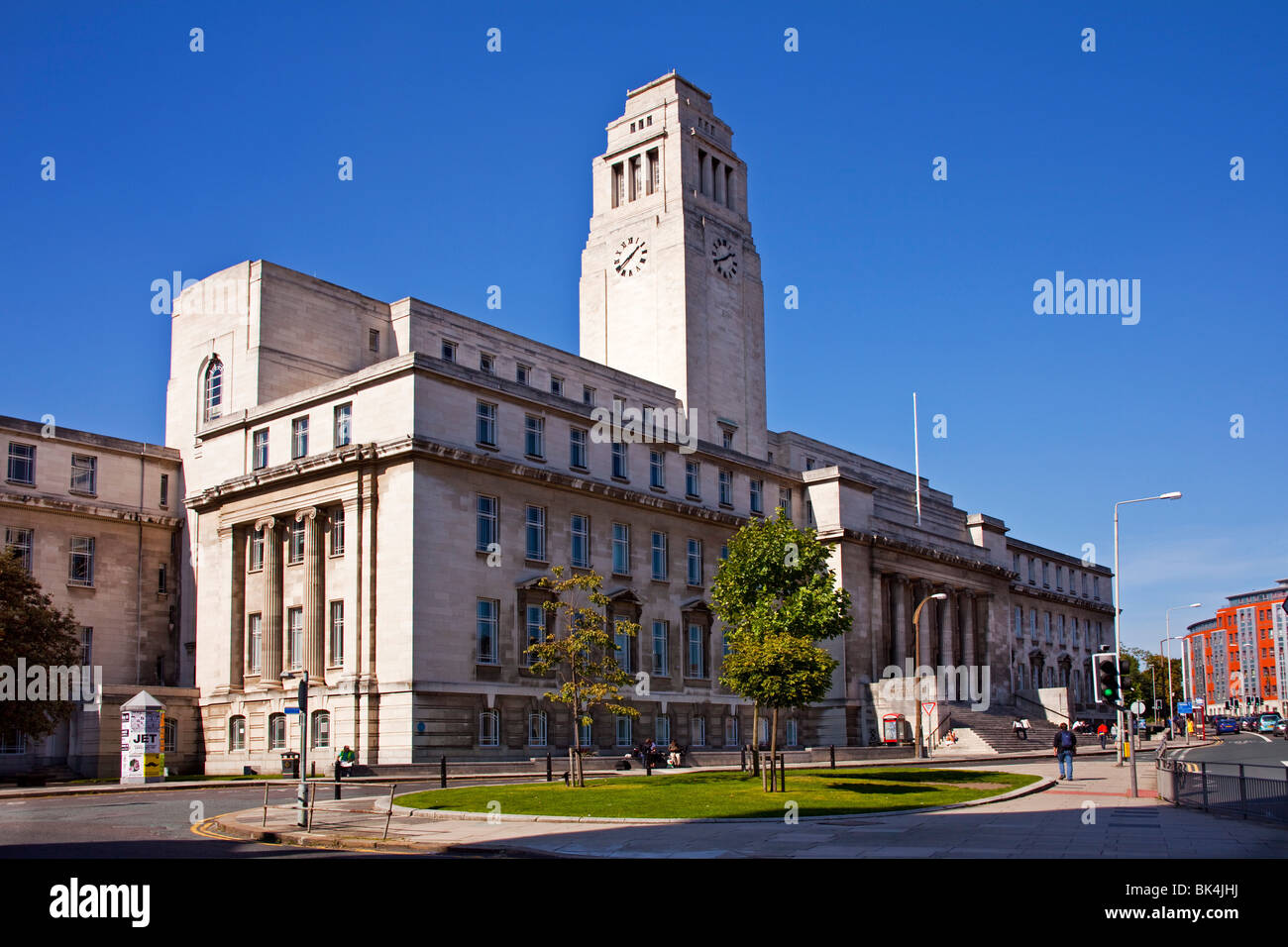 Leeds university parkinson building hi-res stock photography and images ...