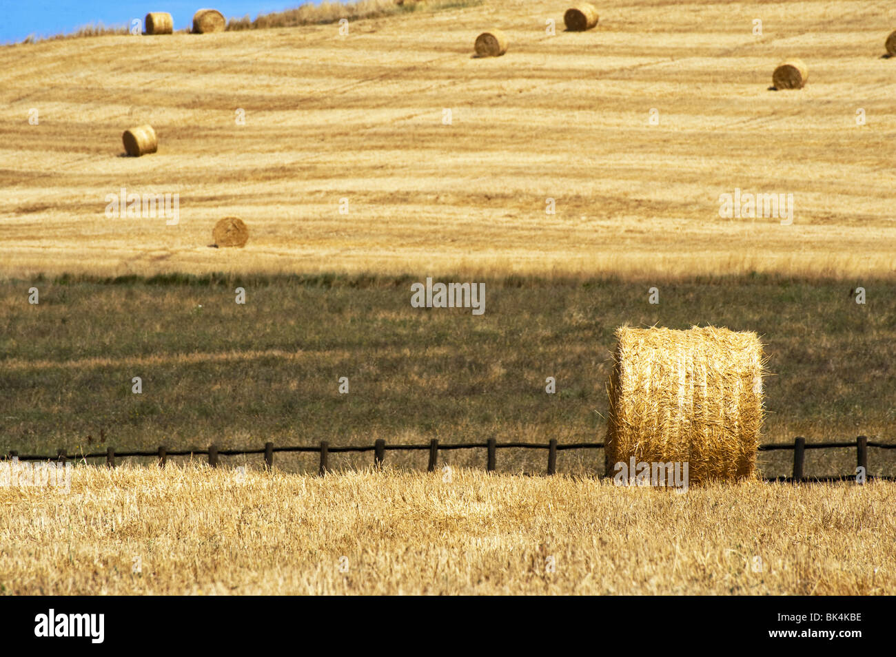 Country bales of hay hi-res stock photography and images - Alamy