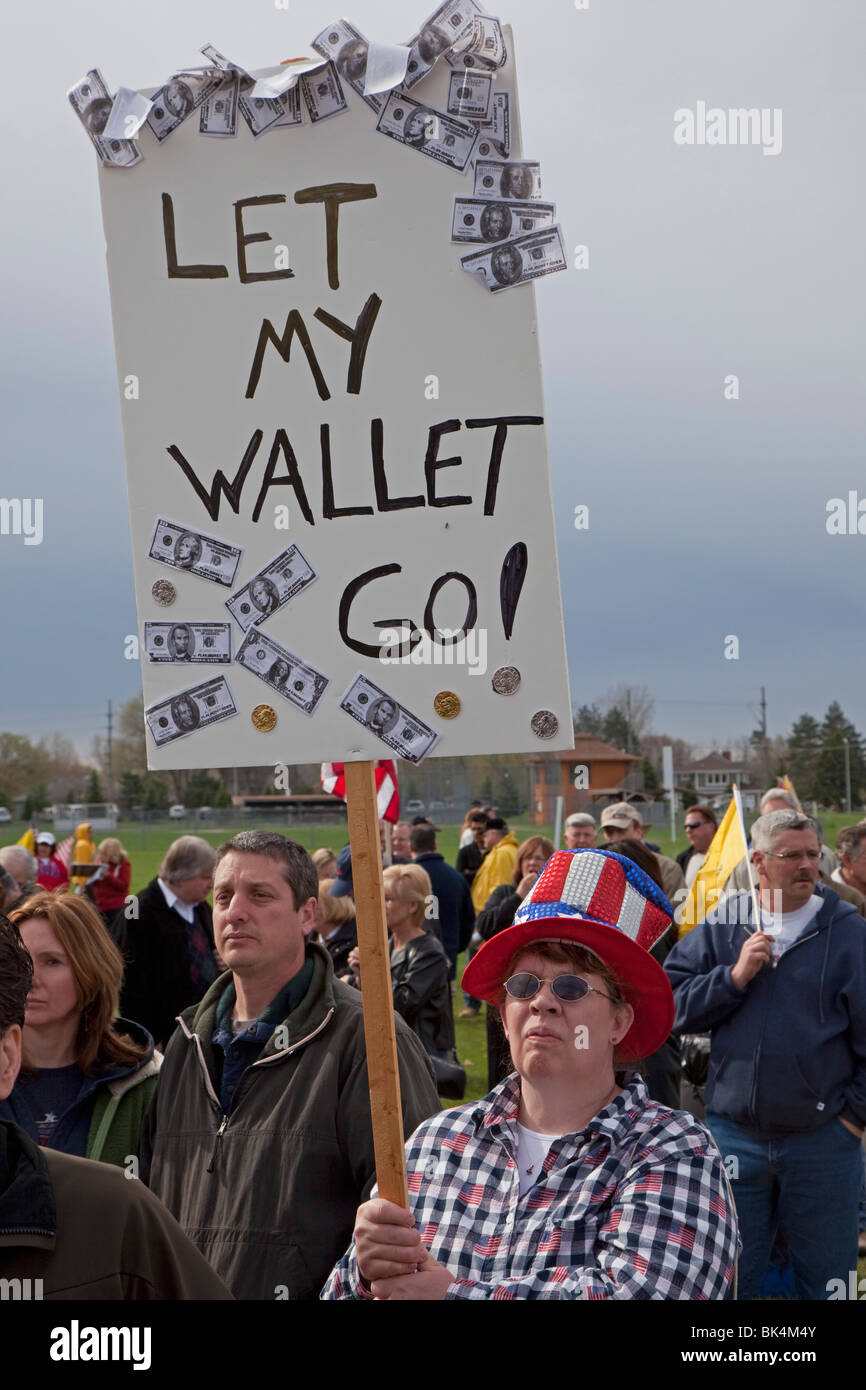 A Tea Party Express rally in suburban Detroit Stock Photo - Alamy