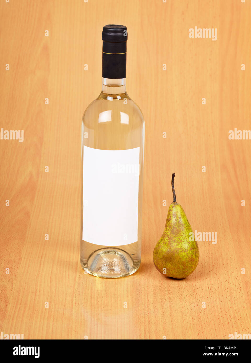 Photo of a pear hi-res stock photography and images - Alamy