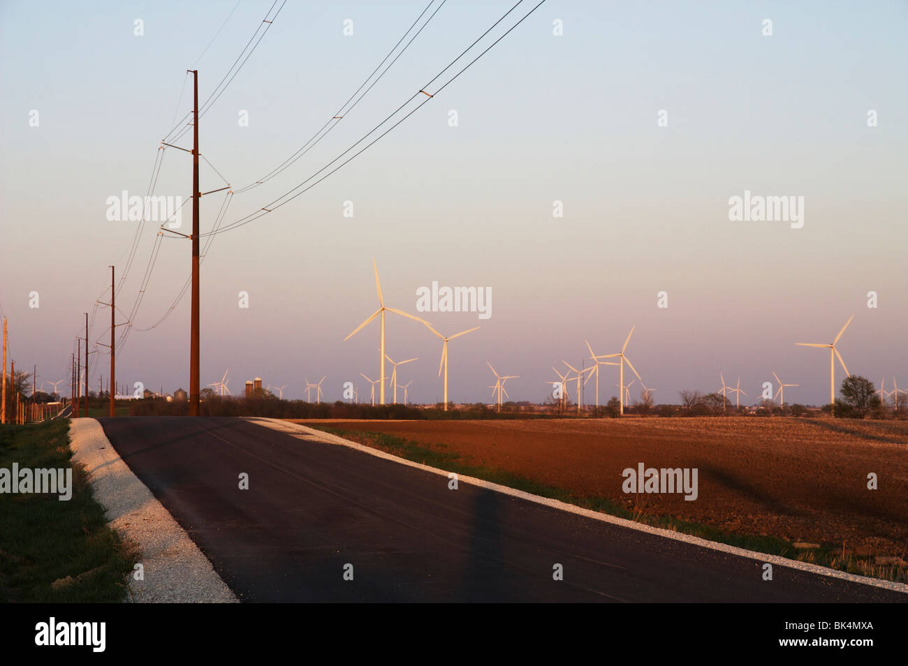 Pavement power lines hi-res stock photography and images - Alamy