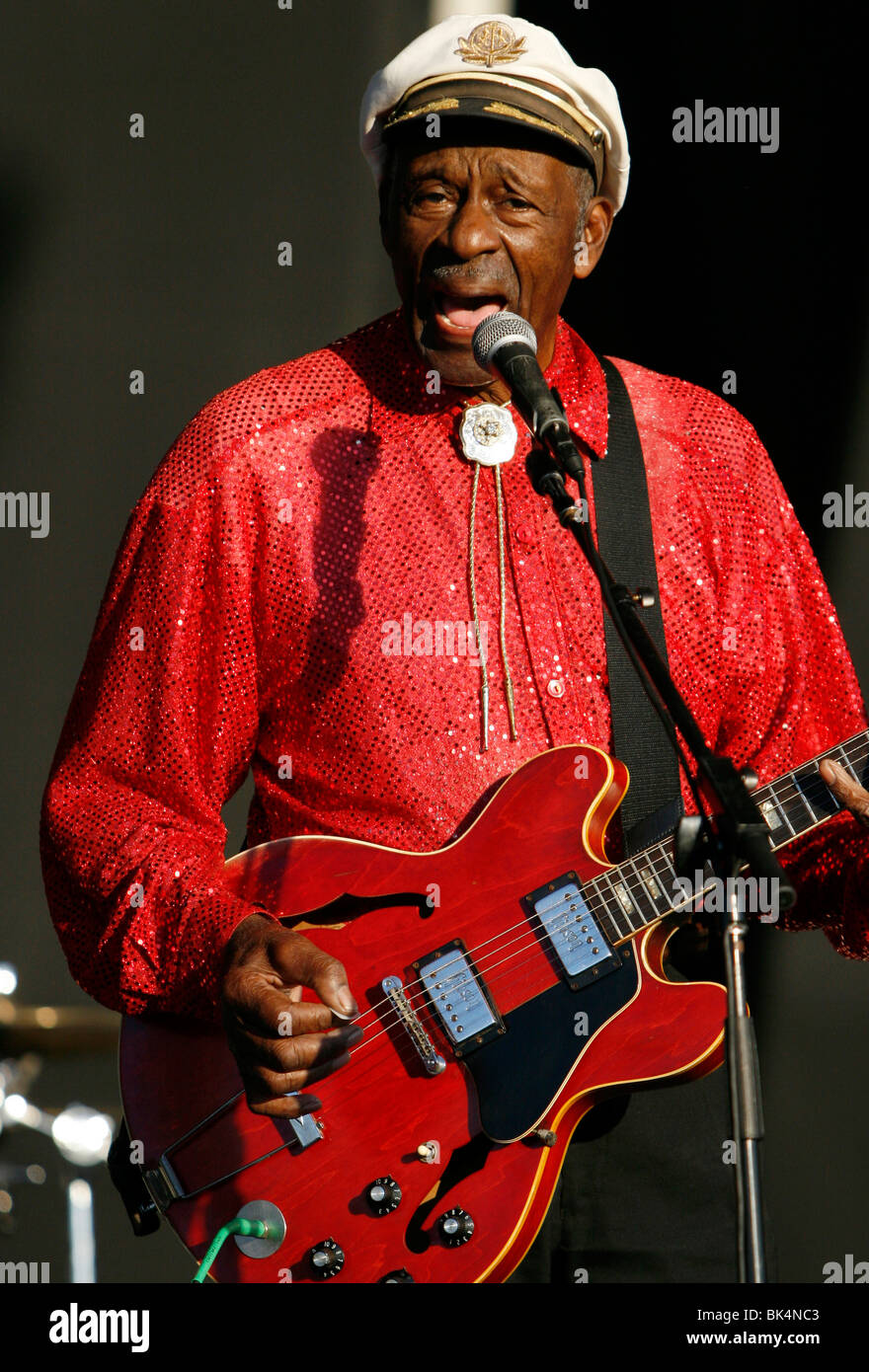Chuck Berry performs during a concert Stock Photo - Alamy