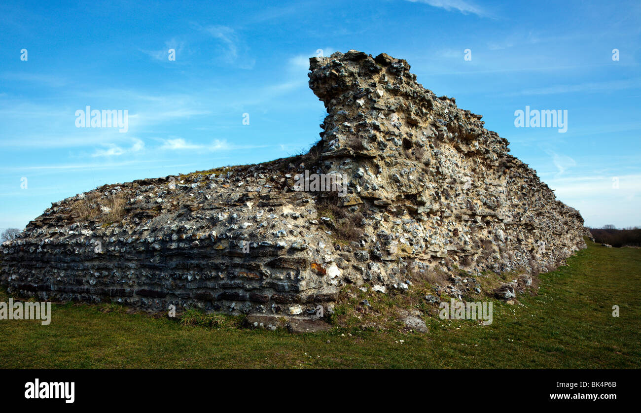 The remaining 2.8Km stone defensive walls of Calleva Atrebatum Roman ...