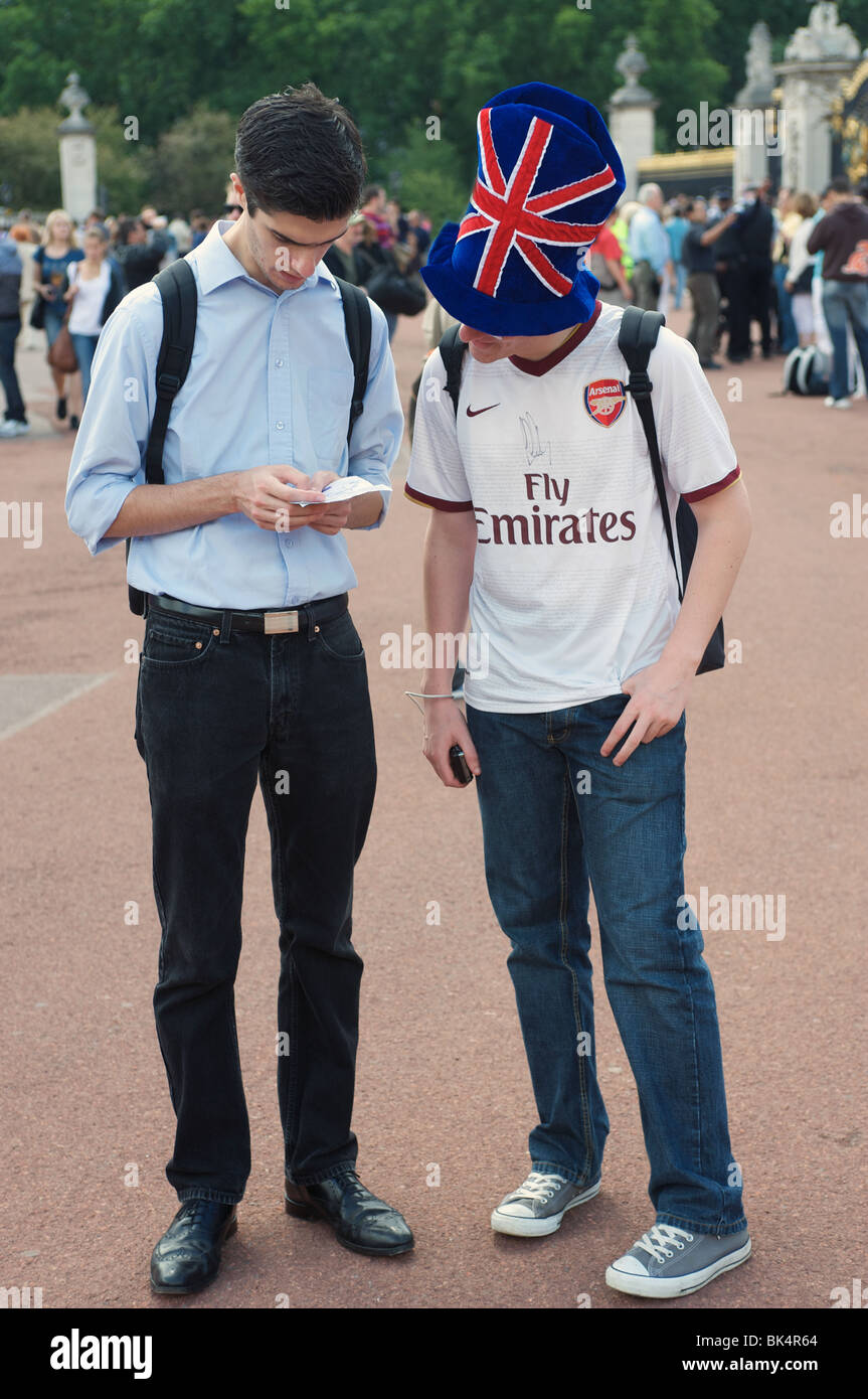 Tourists, London, UK Stock Photo - Alamy