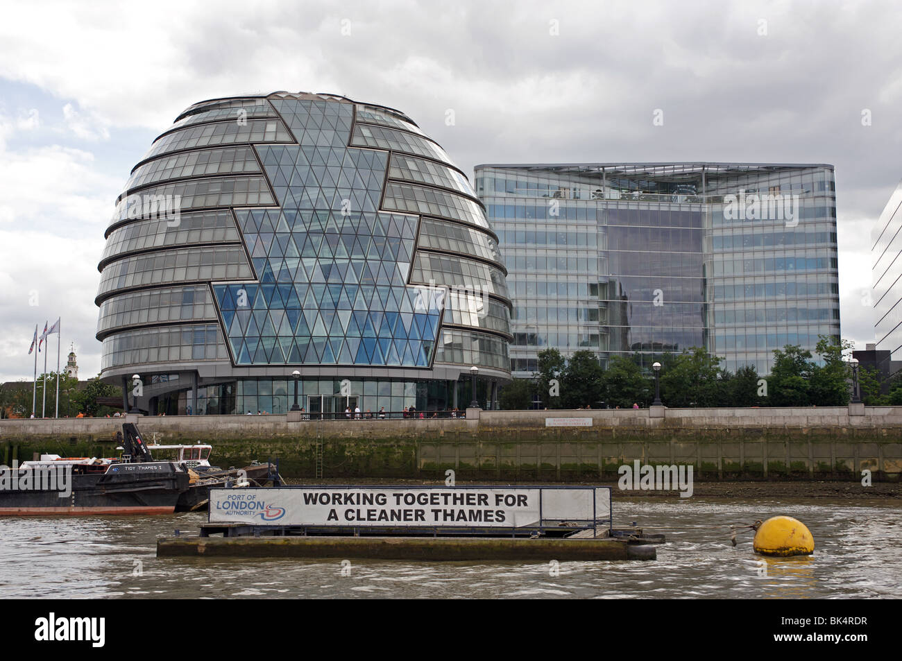 London assembly building city hall hi-res stock photography and images ...