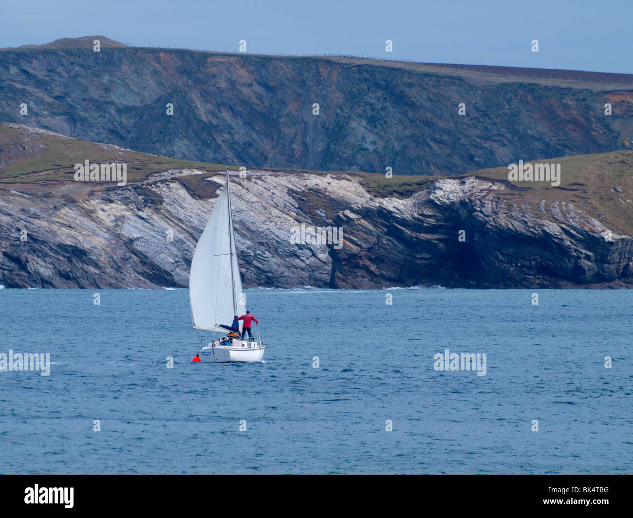 Sailing yacht off coast hi-res stock photography and images - Alamy