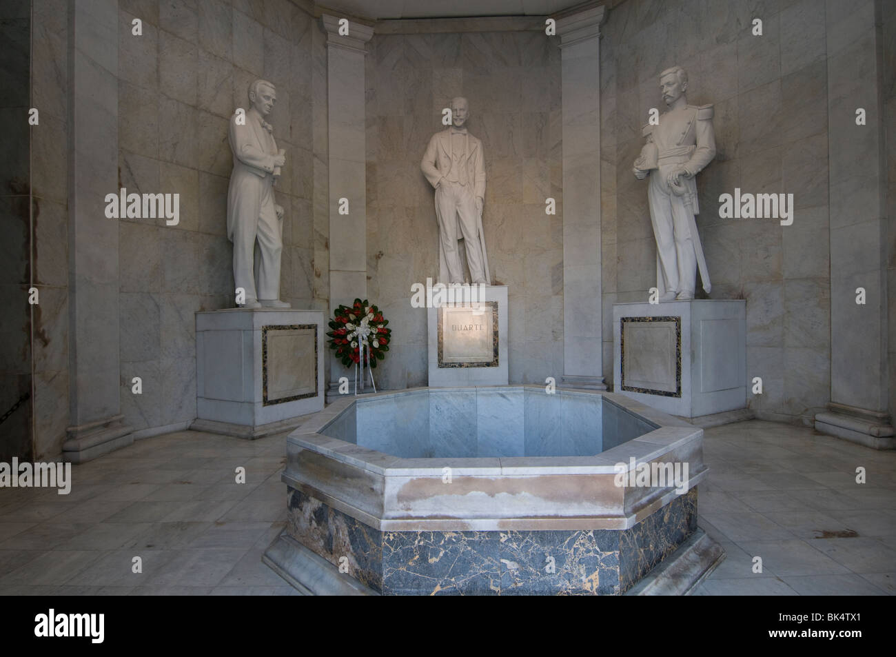 Statues of the founding fathers of the Dominican Republic at the Altar ...