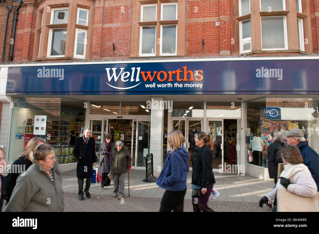 Wellworths shop woolworths dorchester hi-res stock photography and ...