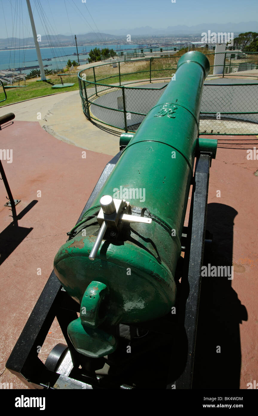 Noon gun from signal hi-res stock photography and images - Alamy