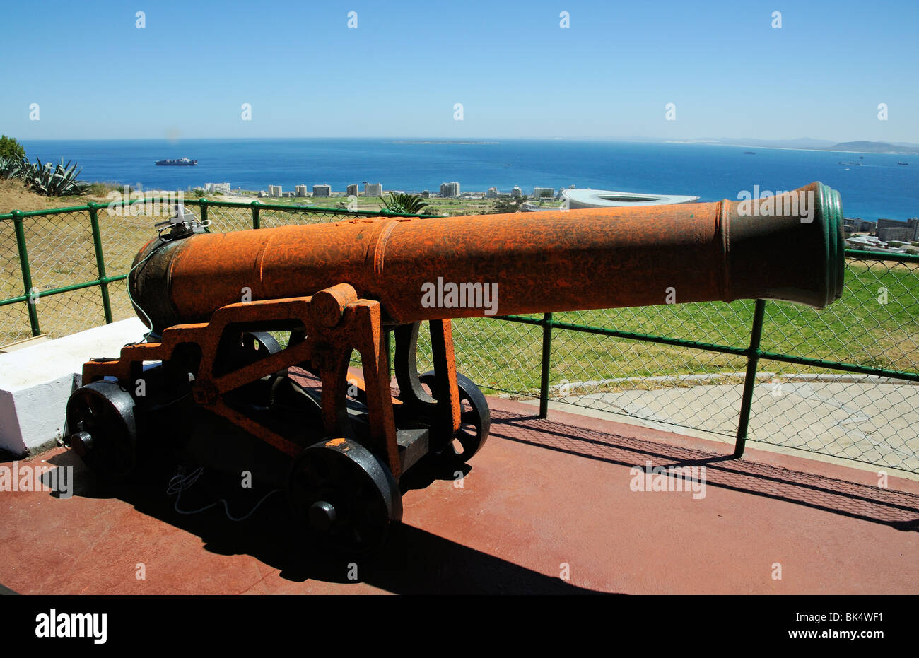 Historic noonday gun fired noon hi-res stock photography and images - Alamy