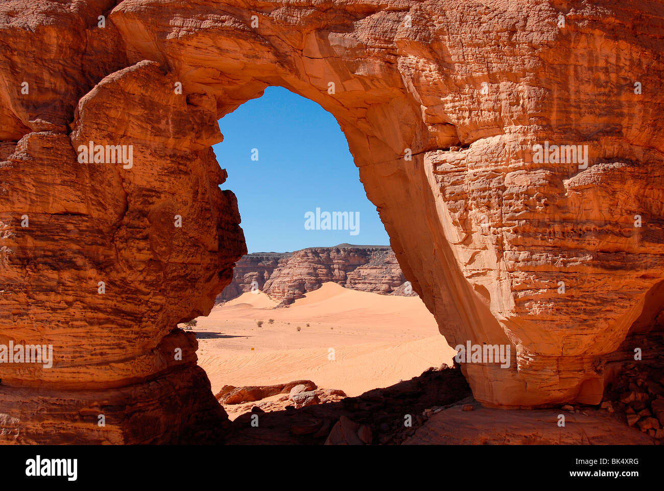 Afzejare arch in Akakus desert, Ghat, Akakus, Libya, North Africa ...