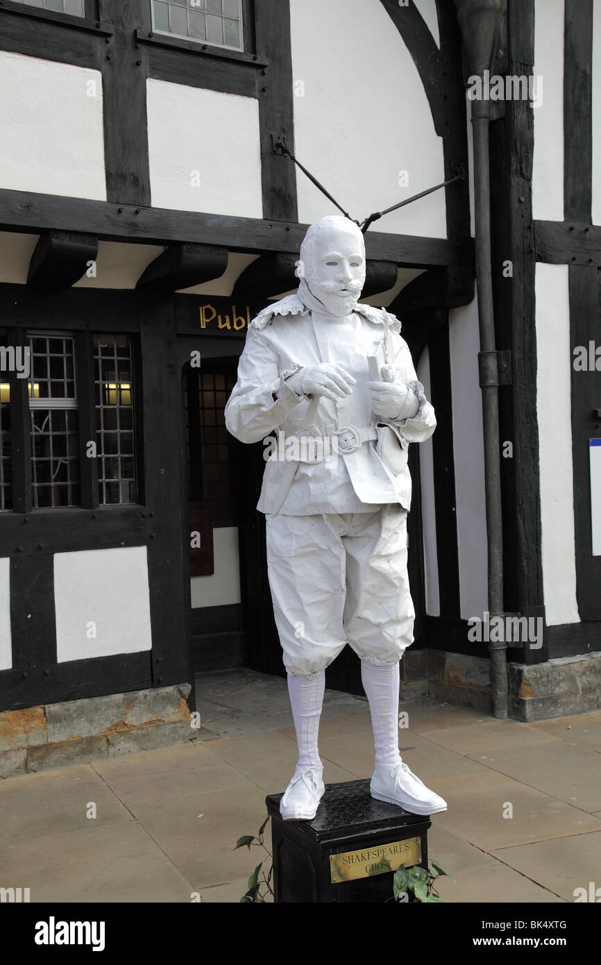 HUMAN STATUE OF SHAKESPEARE. STRATFORD-UPON-AVON. ENGLAND. UK Stock ...