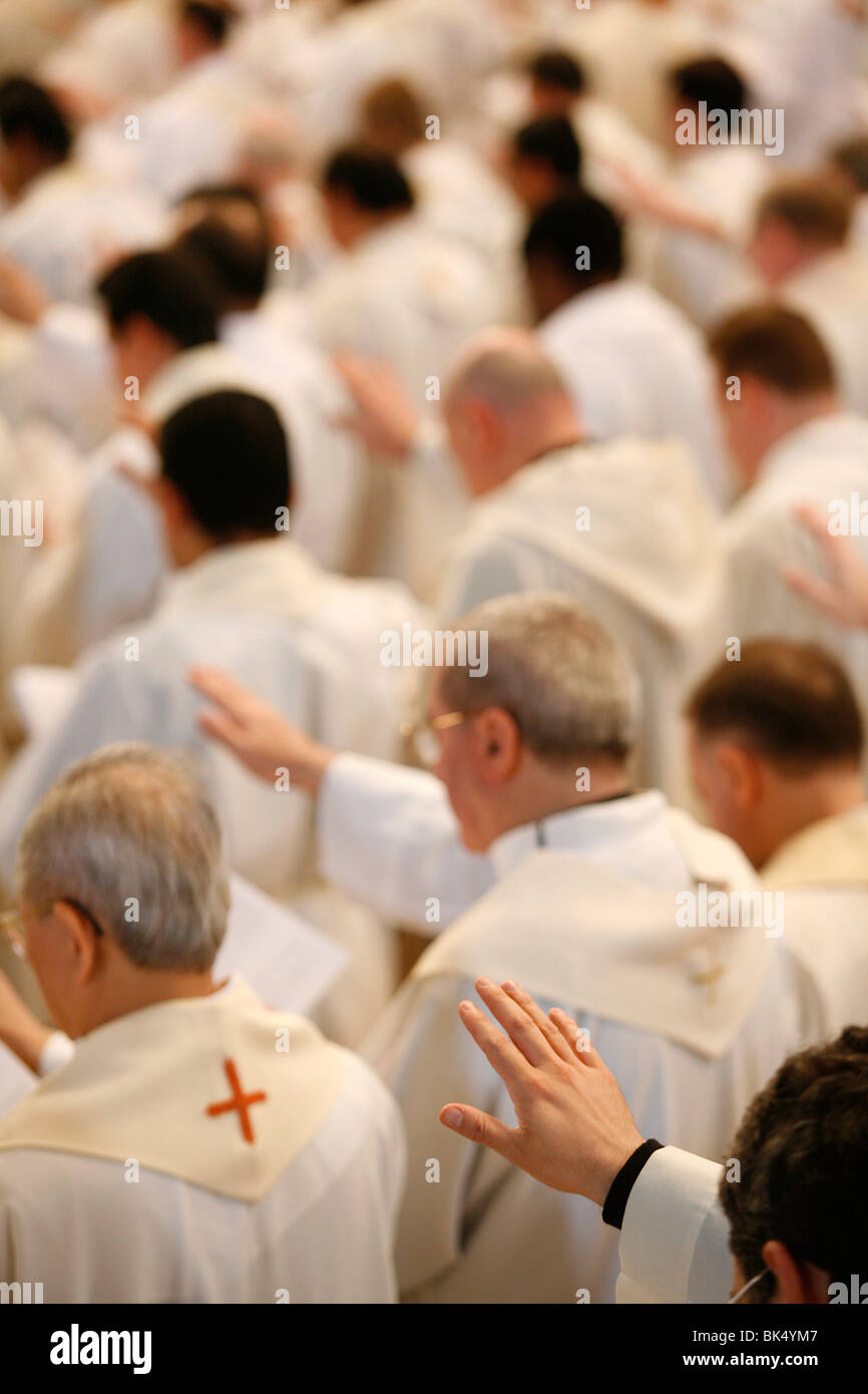 Easter Thursday Mass in St. Peter's Basilica, Vatican, Rome, Lazio ...