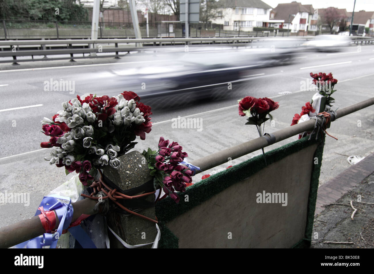 Roadside tribute flowers mark the spot of an accident Stock Photo - Alamy