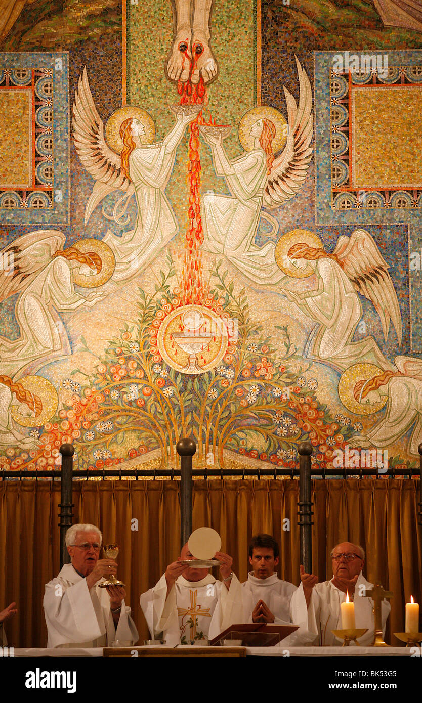 Communion at mass painting hi-res stock photography and images - Alamy