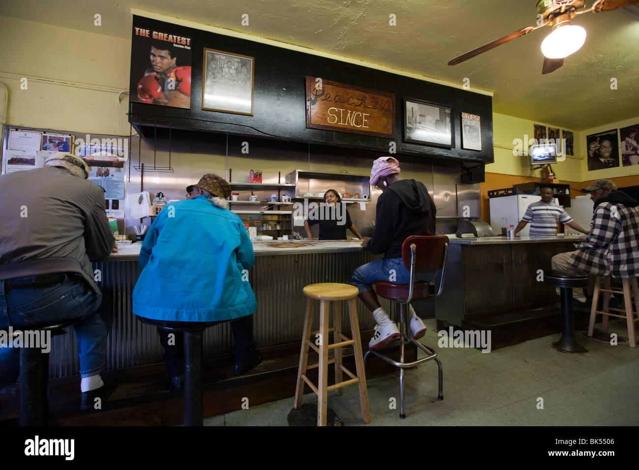 Racial segregation restaurant hi-res stock photography and images - Alamy