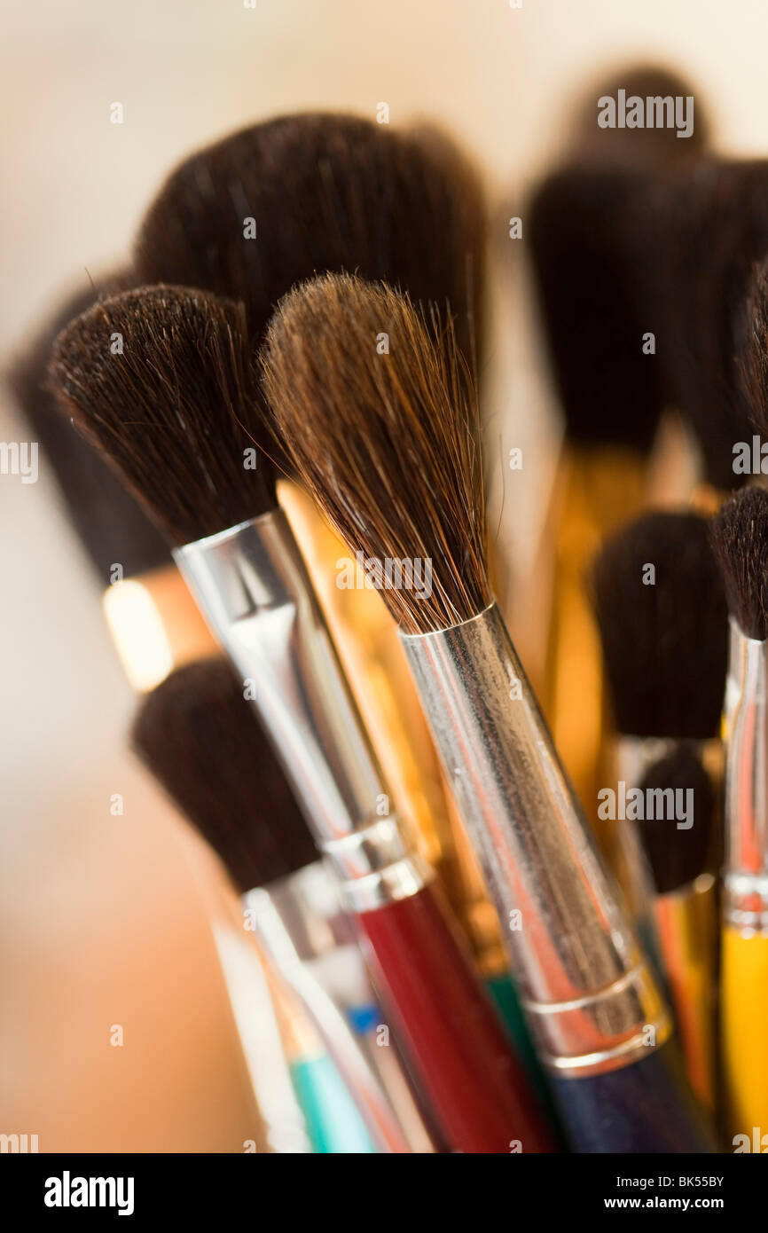 Assortment brushes workshop hi-res stock photography and images - Alamy