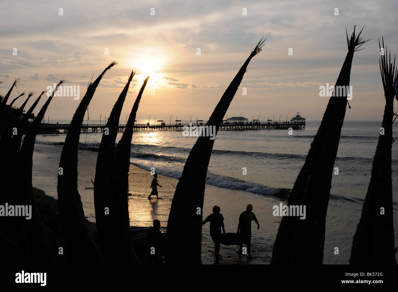 Huanchaco beach hi-res stock photography and images - Alamy