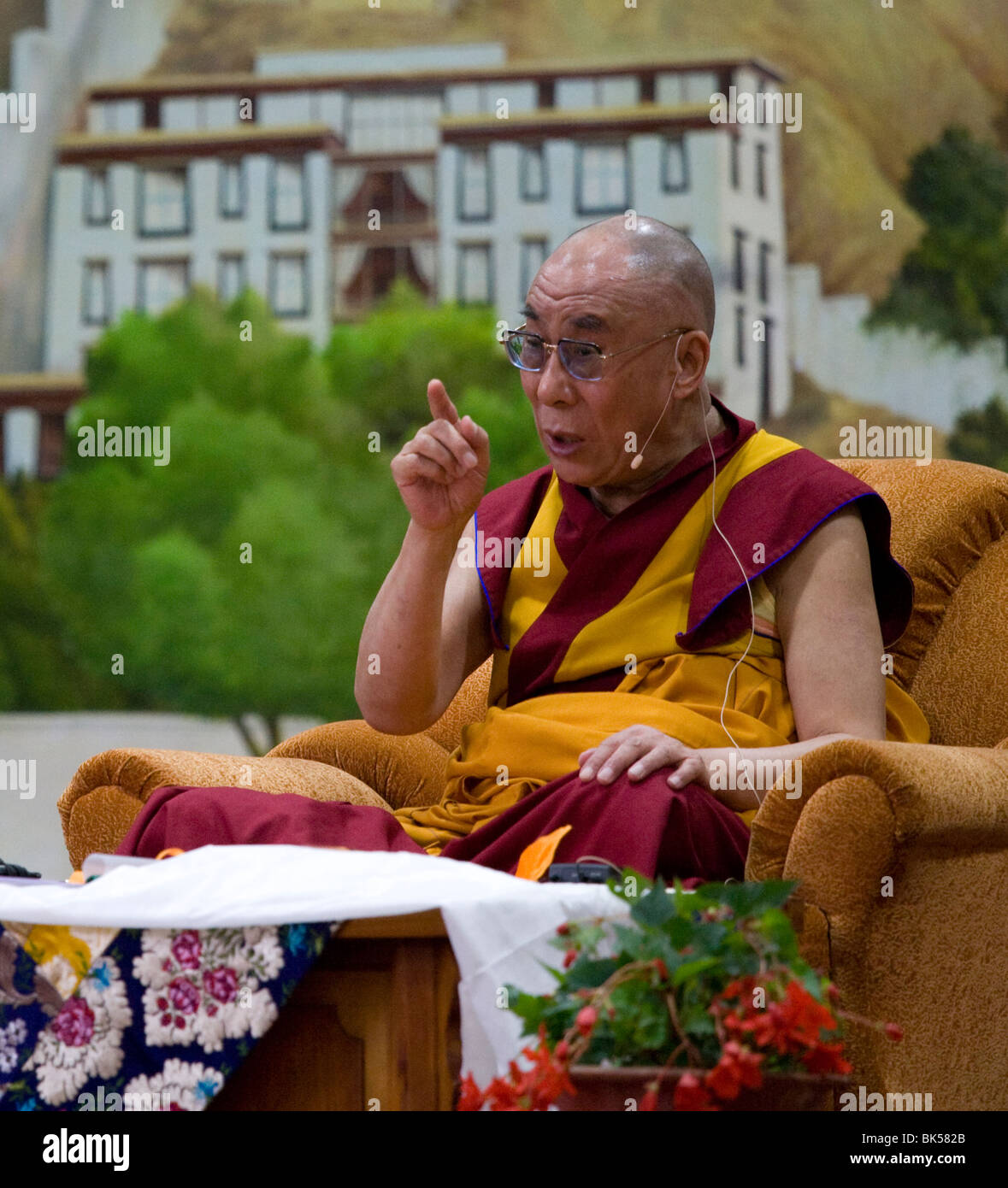 His Holiness the 14th Dalai Lama giving teachings at Tibetan Children's ...