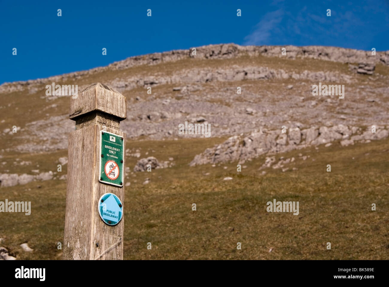 Waymarker hi-res stock photography and images - Alamy