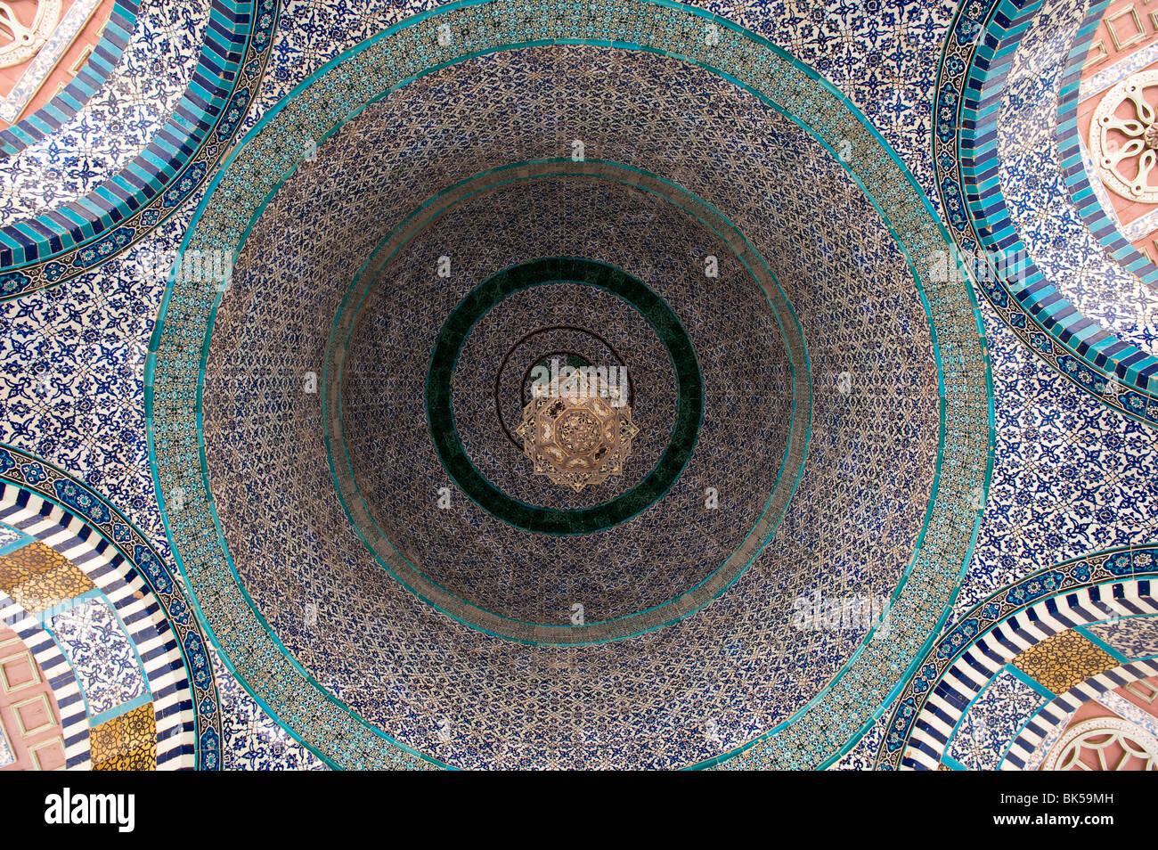 Dome of the rock inside hi-res stock photography and images - Alamy