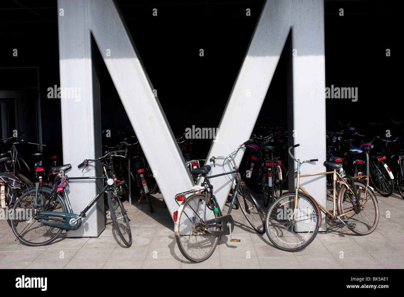 Exterior of modern Minnaert Building at Utrecht University in the ...