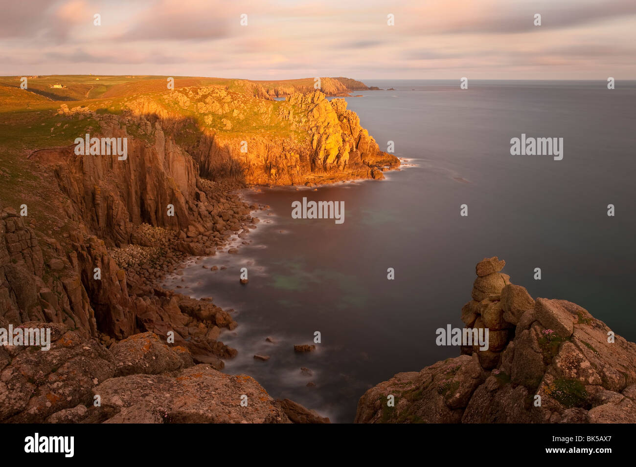 Towering hi-res stock photography and images - Alamy