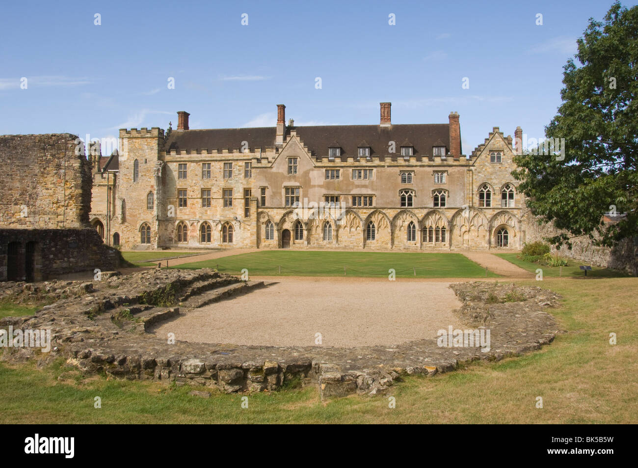 Battle Abbey precinct, site of Battle of Hastings 1066, Battle, Sussex ...
