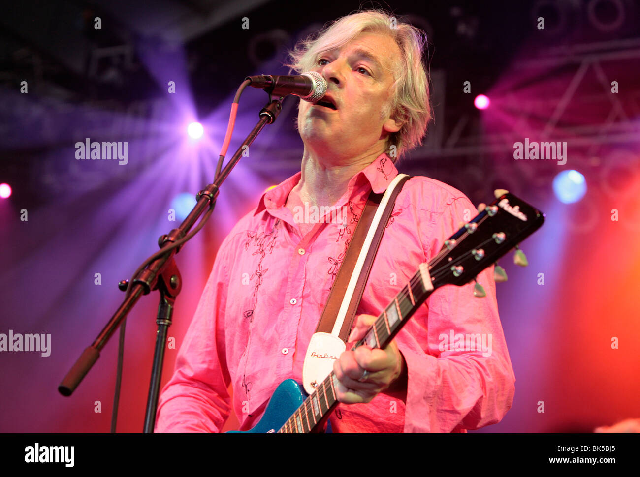 Robyn hitchcock hi-res stock photography and images - Alamy