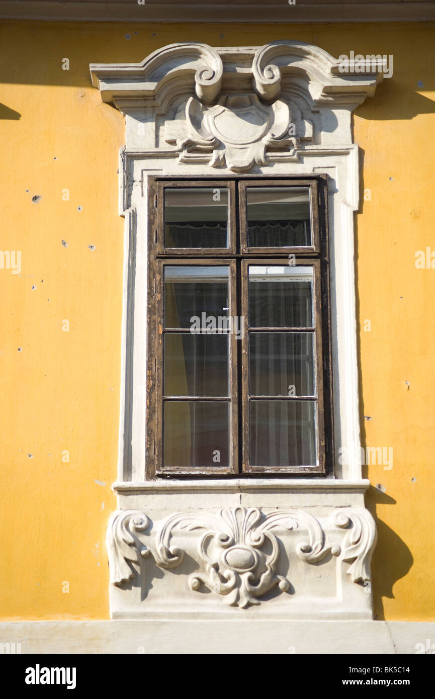 Old window castle hi-res stock photography and images - Alamy