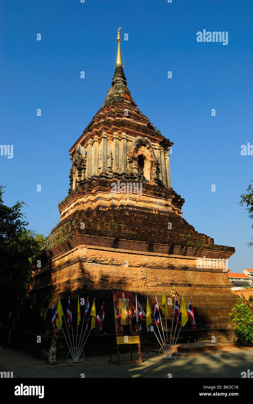 Old buddhist temple hi-res stock photography and images - Alamy