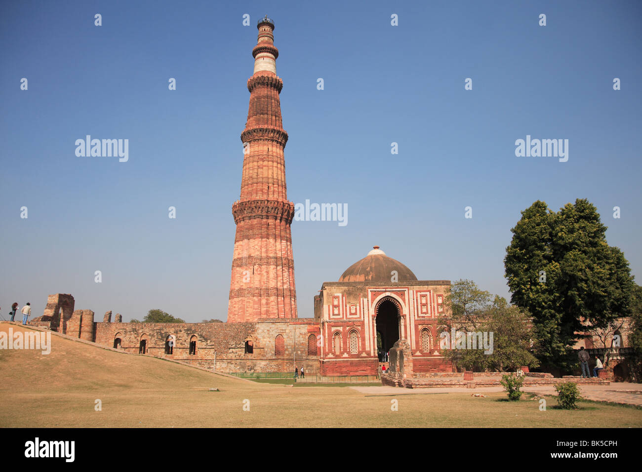 Qutab Minar Tower, UNESCO World Heritage Site, New Delhi, India, Asia ...