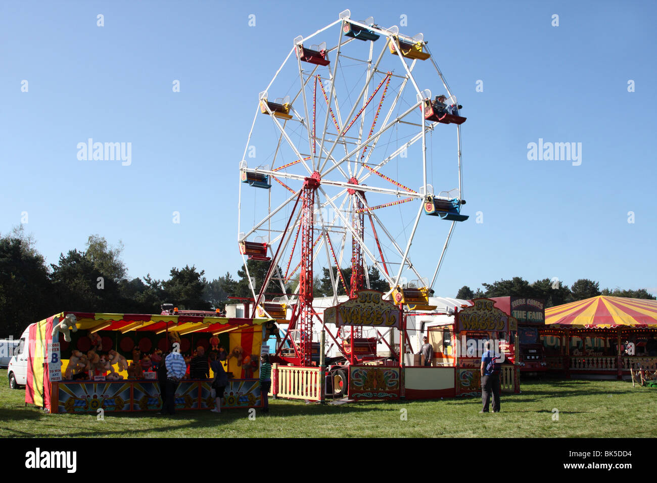 Travelling ferris wheel hi-res stock photography and images - Alamy