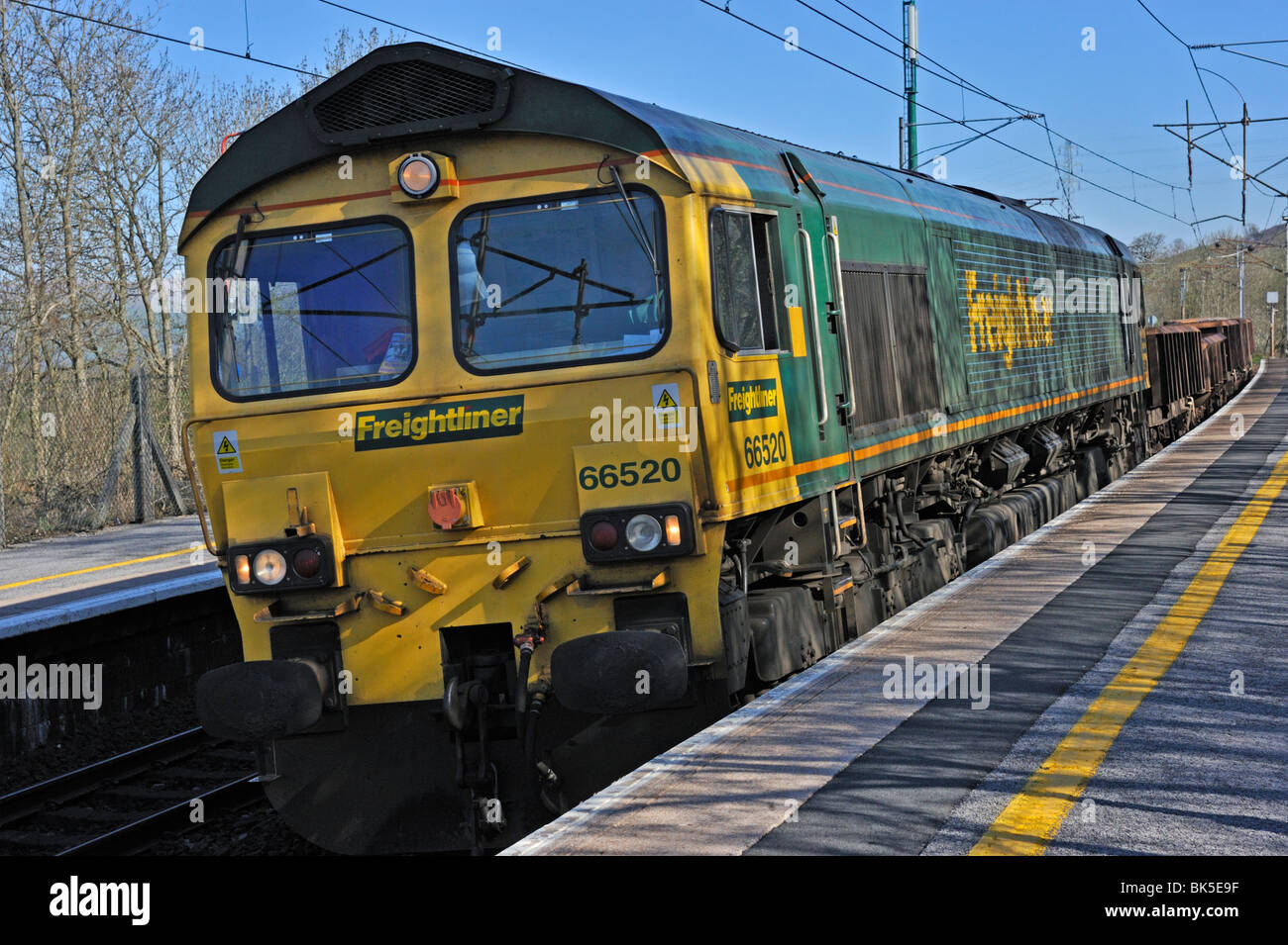 Freightliner locomotive Class 66, number 66520 on West Coast Main Line ...