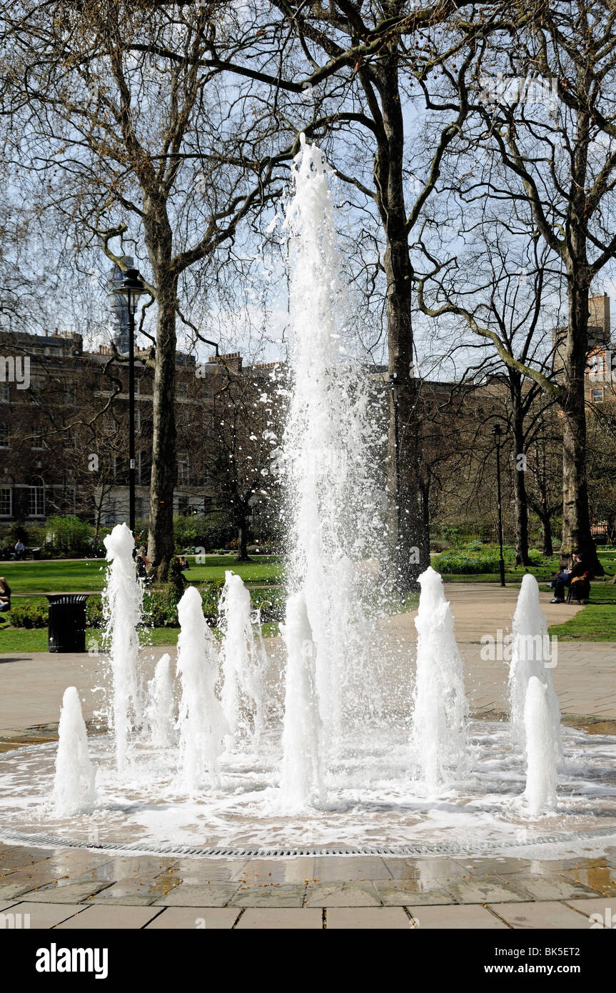 Fountain Russell Square Bloomsbury London England UK Stock Photo - Alamy