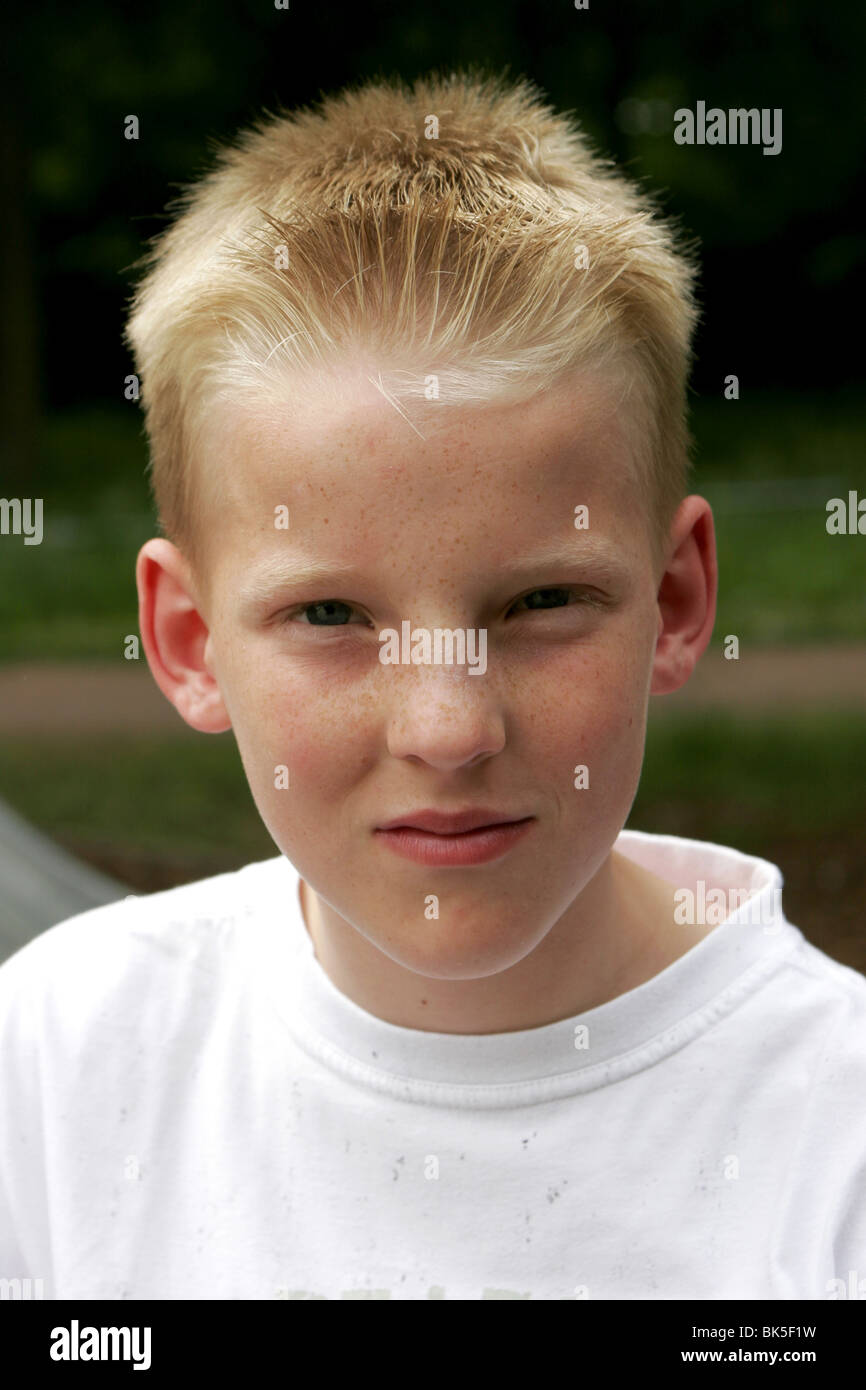 Real teen boy hi-res stock photography and images - Alamy