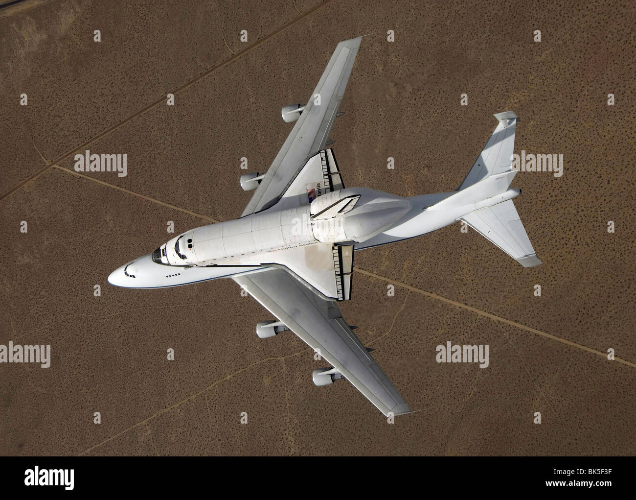 Space shuttle on boeing 747 hi-res stock photography and images - Alamy