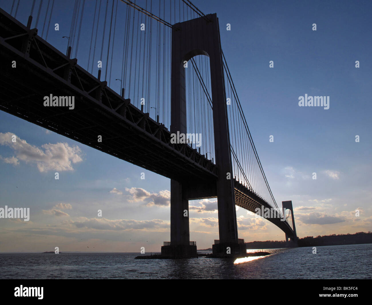 Verrazano bridge nyc hi-res stock photography and images - Alamy