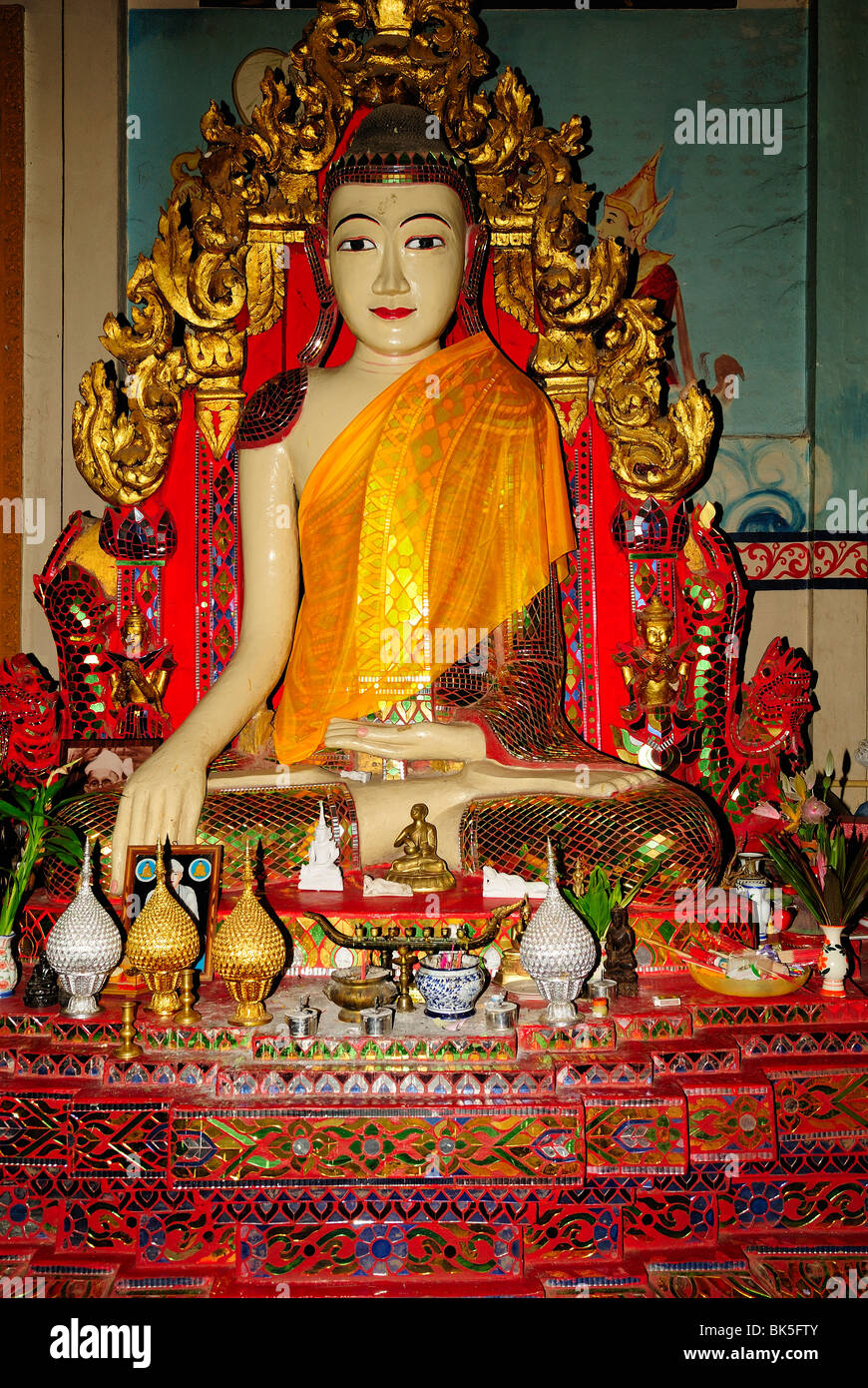 Buddha figure hi-res stock photography and images - Alamy