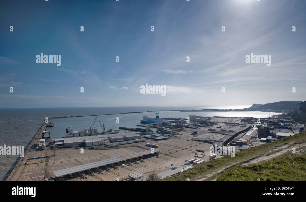 Harbour english channel hi-res stock photography and images - Alamy