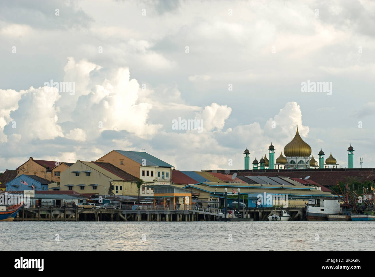 Kuching skyline hi-res stock photography and images - Alamy
